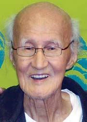 Centenarian club has first board meeting | News, Sports, Jobs - Maui News